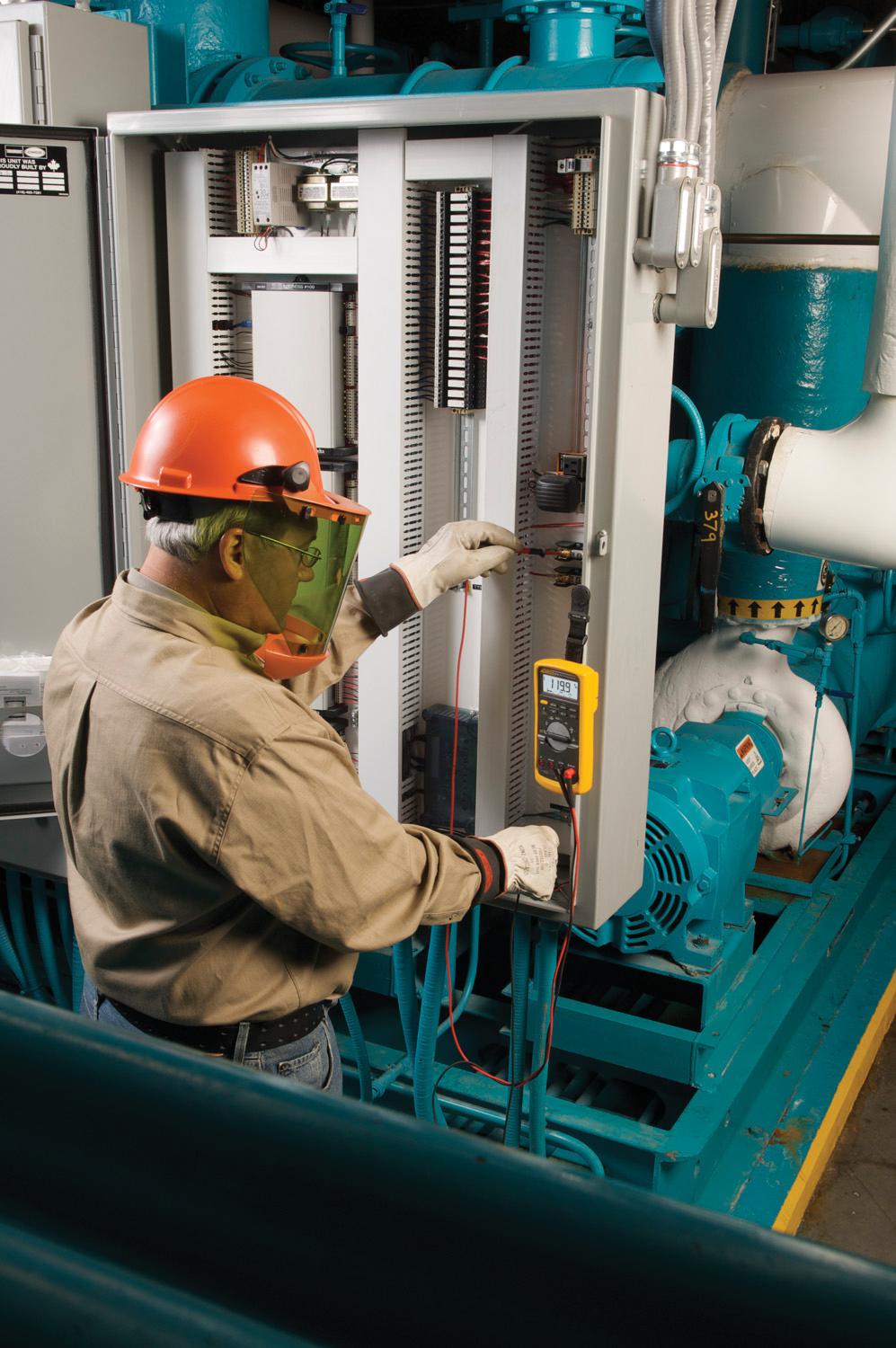 FLUKE-87-5/E2 KIT - Fluke - Industrial Digital Multimeter Kit with head ...