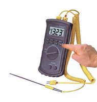 CL3512A - Omega - Calibrator, -220 to 1372°C, Thermocouple